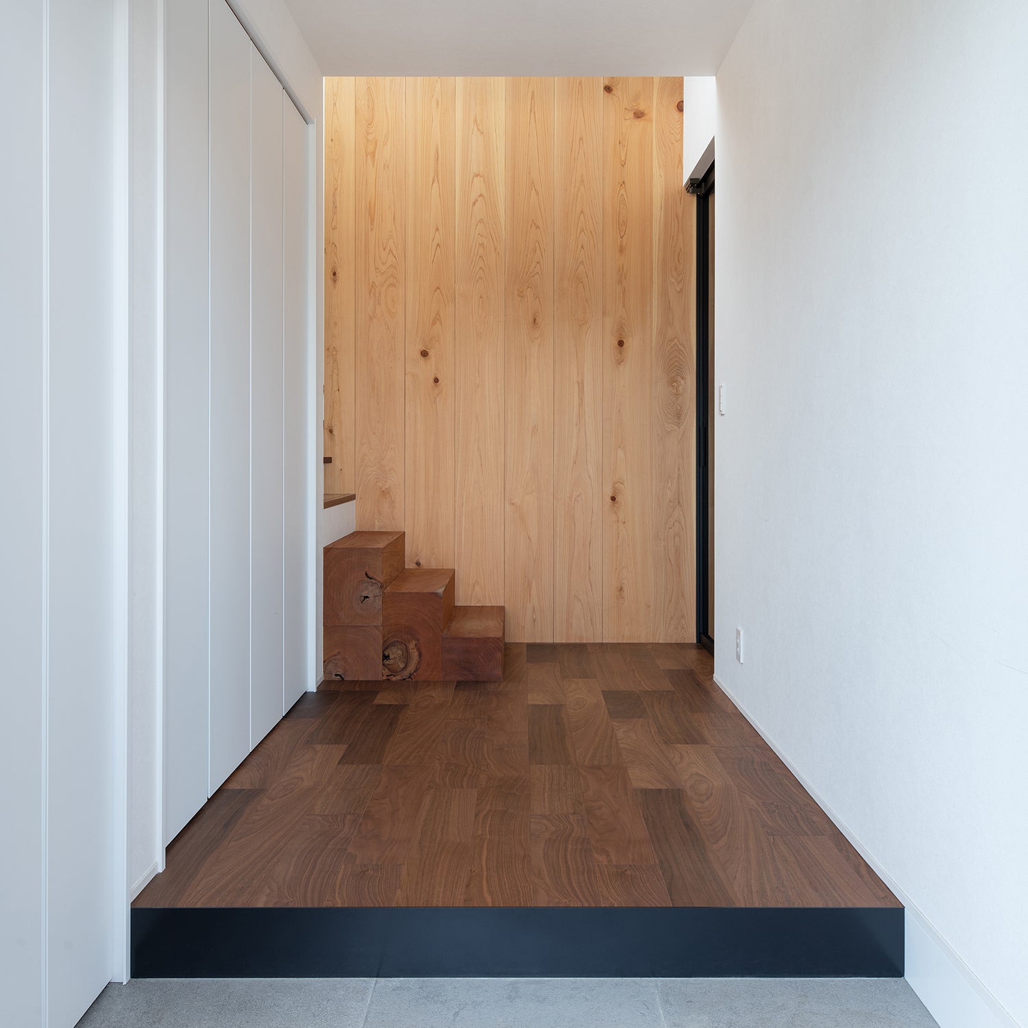 CAMIS 玄関框 – Noizless